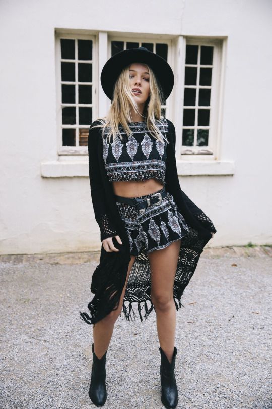 30 Stylish Chic Womens Fashion Ideas - Flawssy