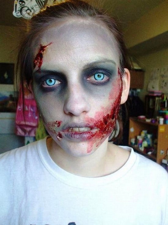 25 Crazy Halloween Makeup To Try This Year Flawssy